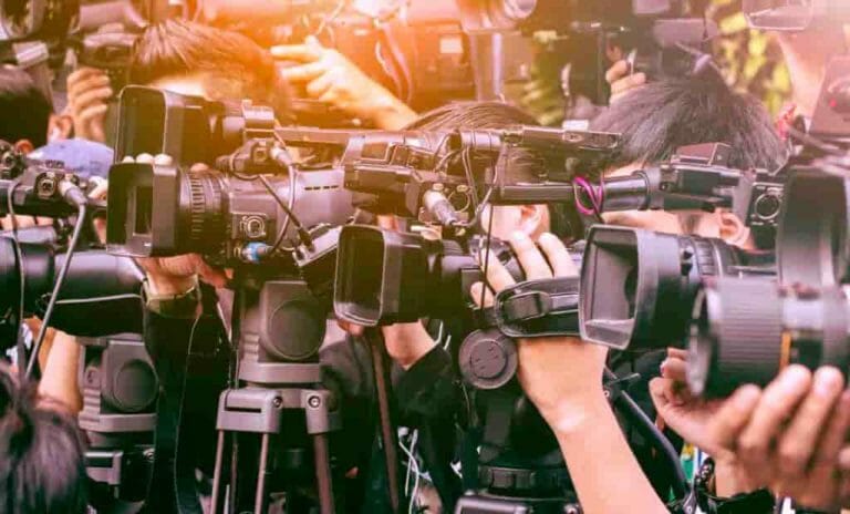 Outdoor Streaming | How to Live Stream Outside Successfully in 2021